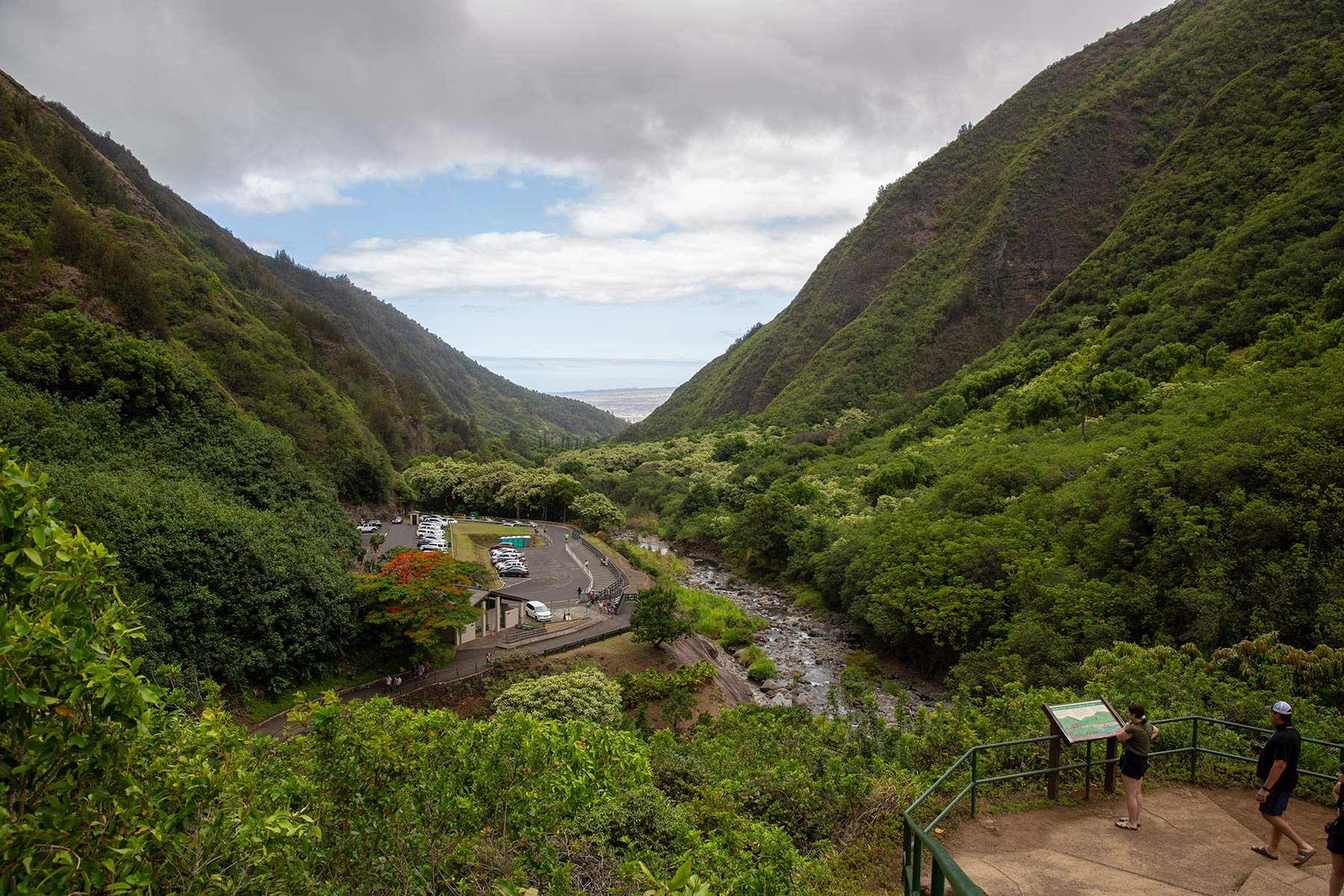 Explore Iao Valley State Monument on Maui - Carltonaut's Travel Tips